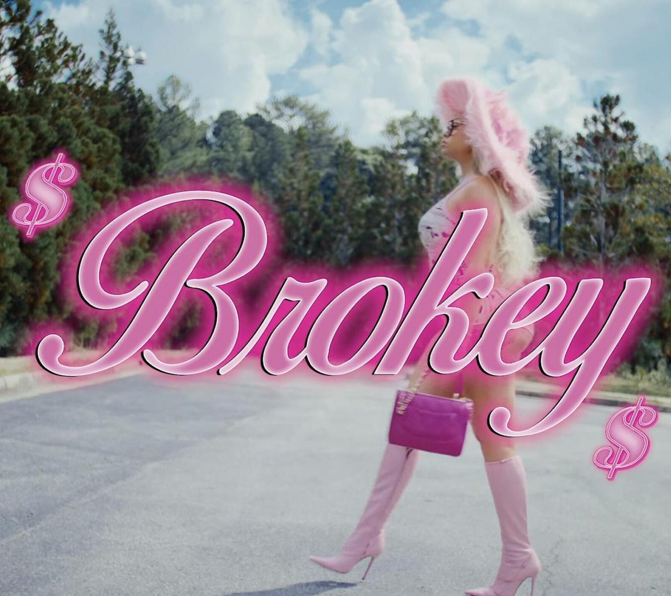 Sección visual de Latto: Brokey (Vídeo musical) - FilmAffinity