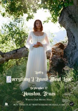 Laufey: Everything I Know About Love (Vídeo musical) (2022) - FilmAffinity