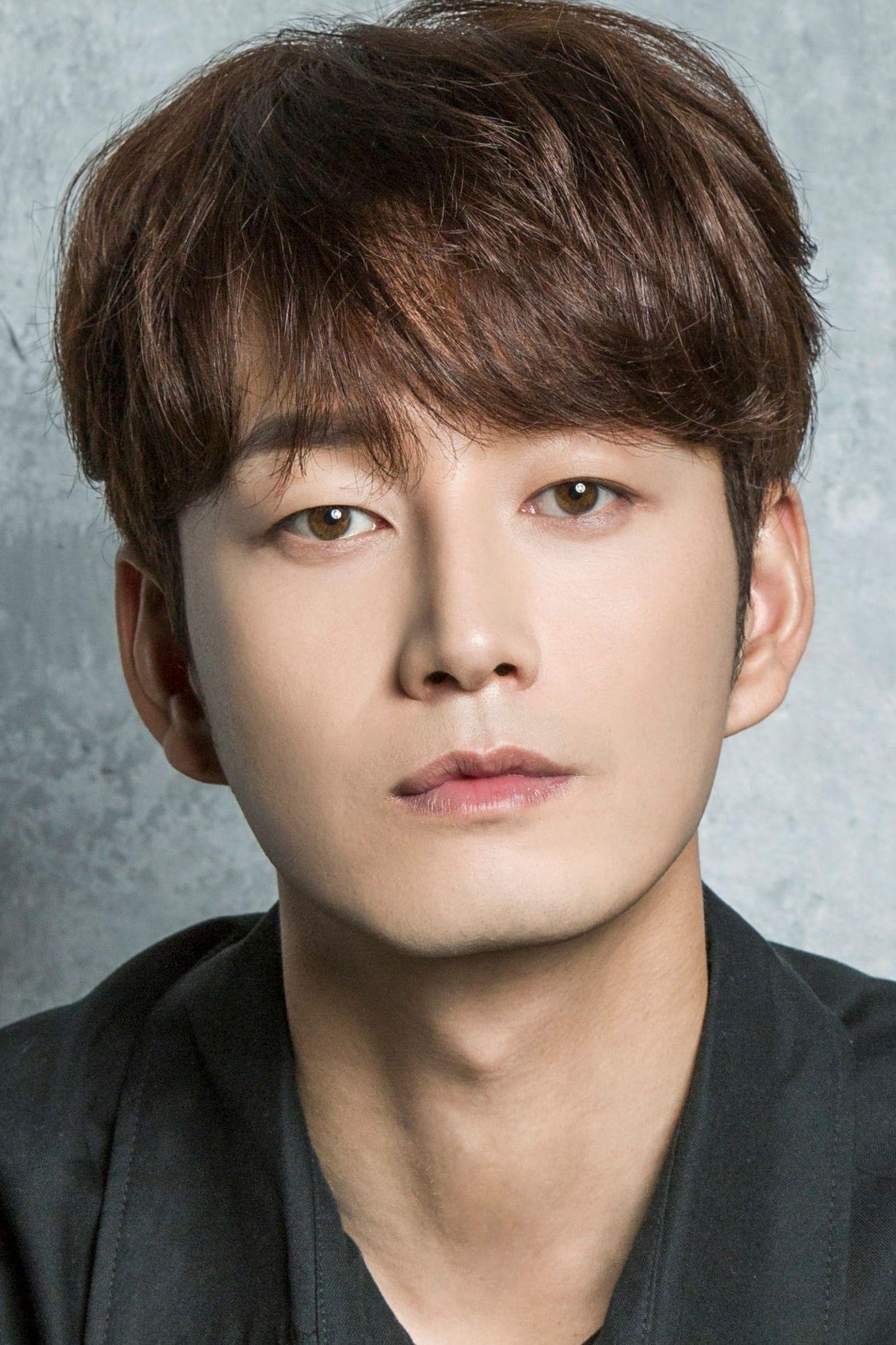 Lee Hyun-wook - FilmAffinity