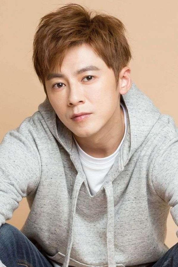 Lego Lee - FilmAffinity