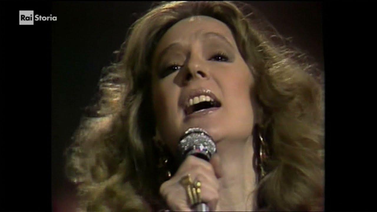 Image gallery for Loretta Goggi: Maledetta primavera (Music Video ...