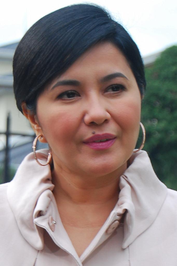 Lorna Tolentino - FilmAffinity