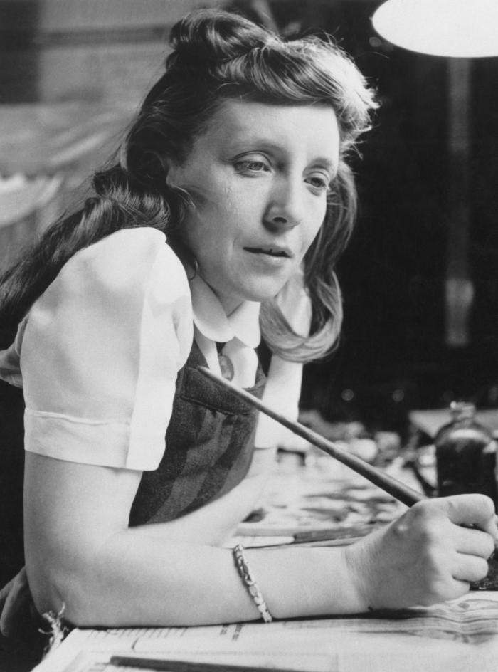 Louise Bourgeois: la sculpture et la colère (2024) - FilmAffinity