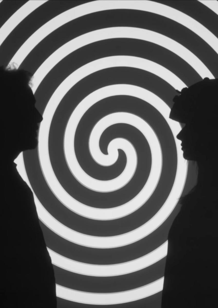 Love of Lesbian, Zahara: Tesis (Music Video) (2024) - FilmAffinity