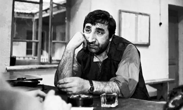 Sección visual de Menq enq, mer sarere - FilmAffinity