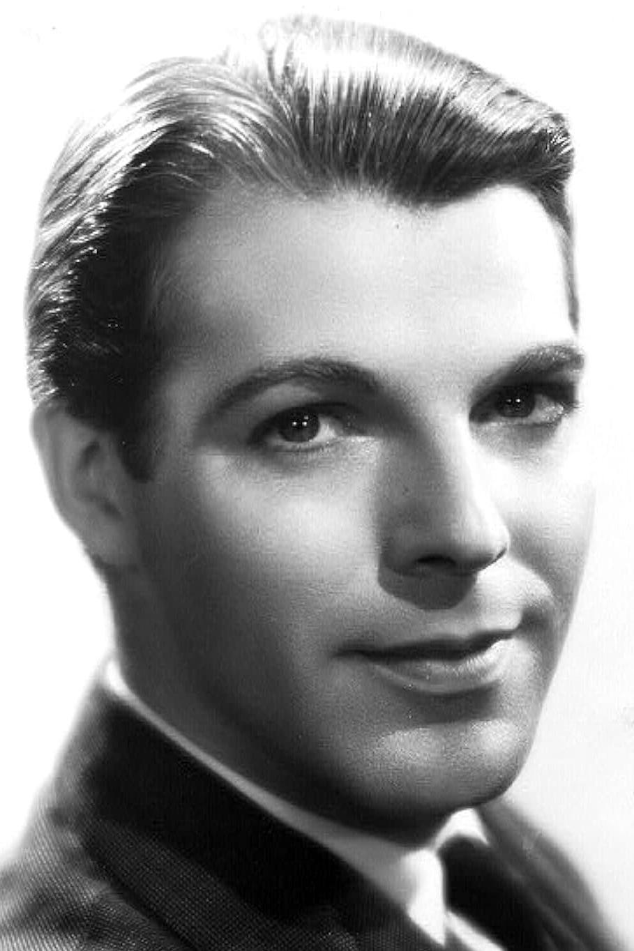 Michael Loring - FilmAffinity