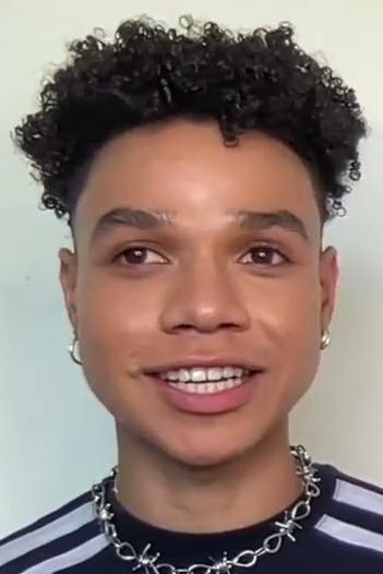 Miles Gutierrez-Riley - FilmAffinity