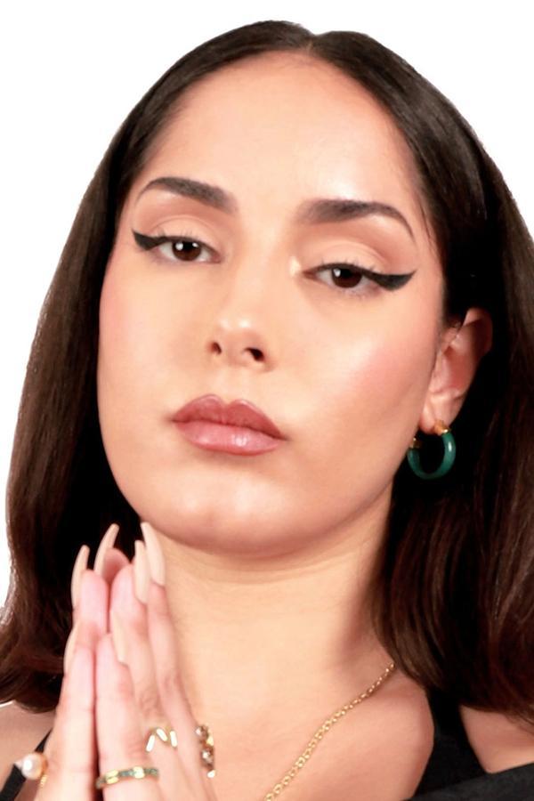 Miraa May - FilmAffinity