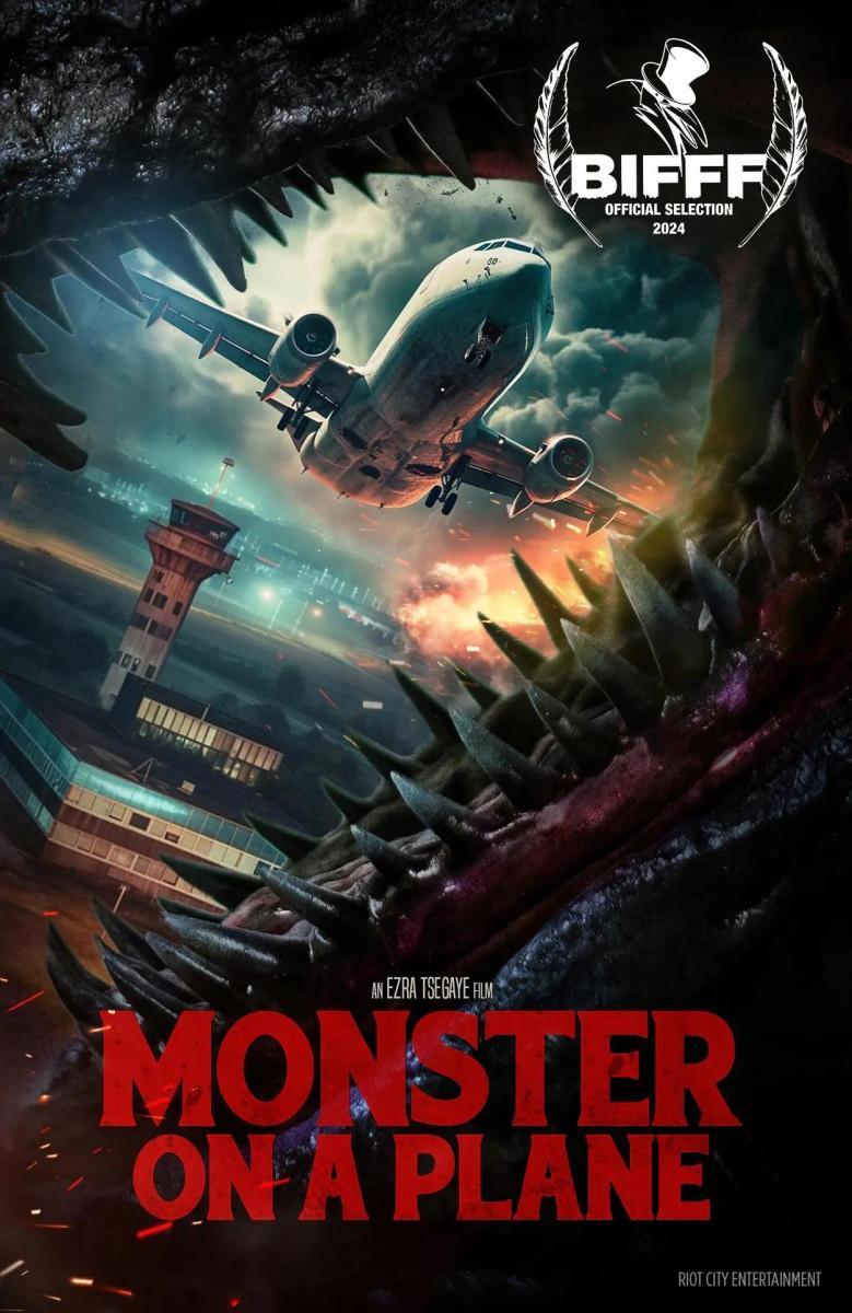 Image gallery for Monster on a Plane - FilmAffinity