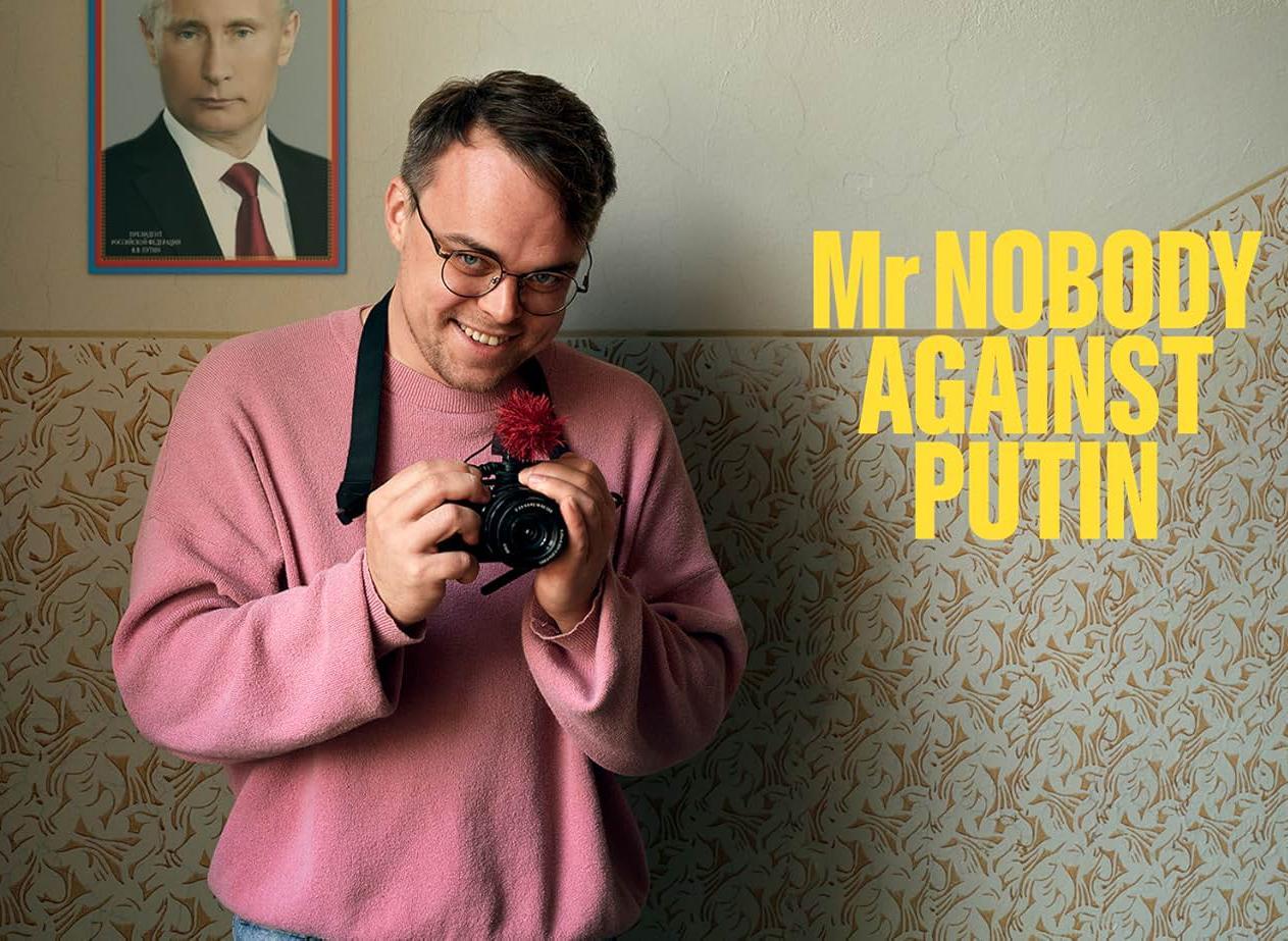 Sección visual de Mr. Nobody Against Putin - FilmAffinity