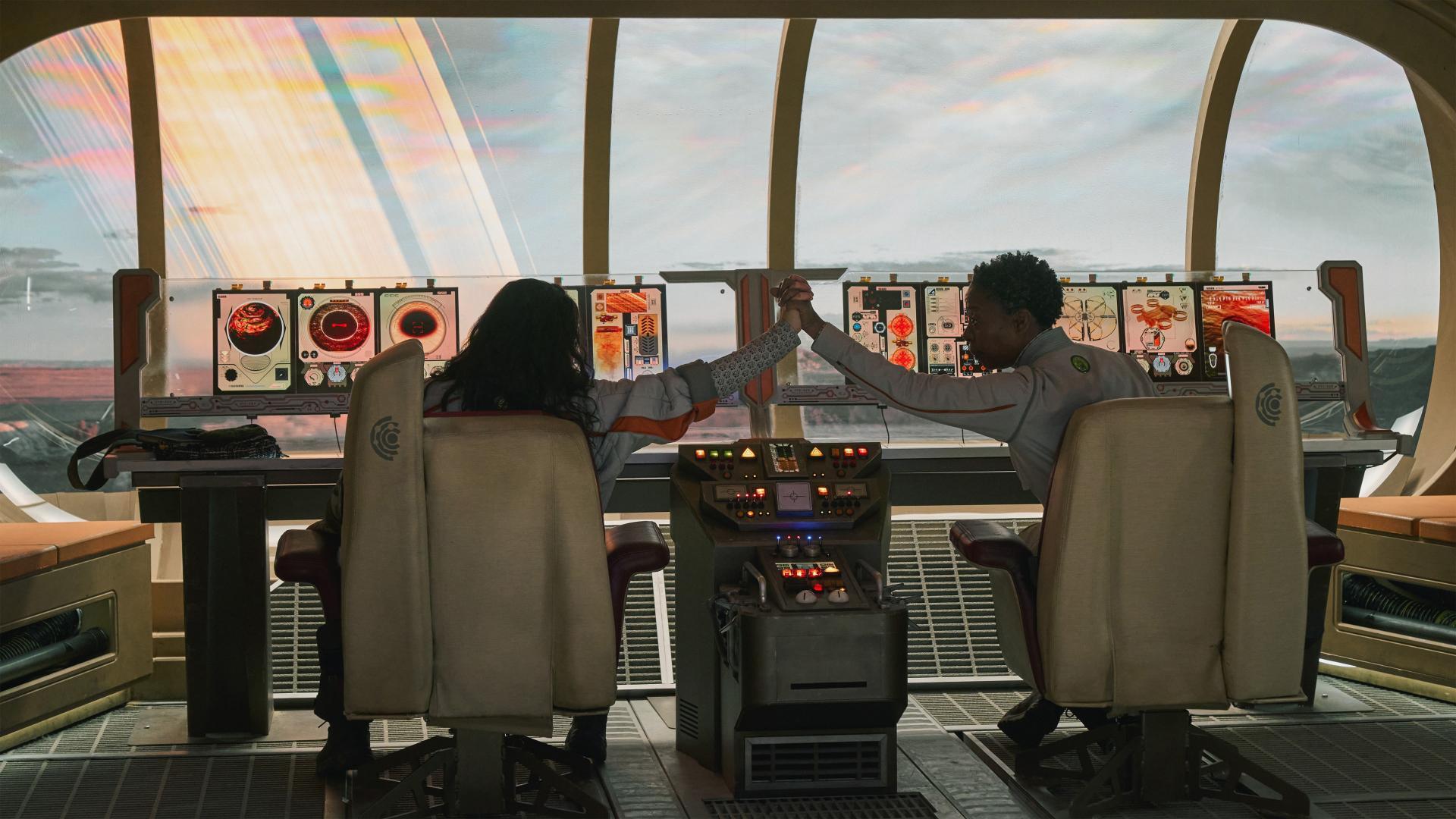 Image gallery for Murderbot (TV Series) - FilmAffinity