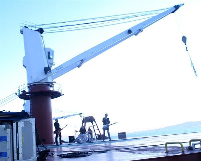 Image gallery for Muse: Starlight (Music Video) - FilmAffinity