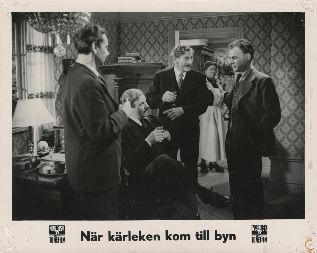 Image gallery for När kärleken kom till byn - FilmAffinity