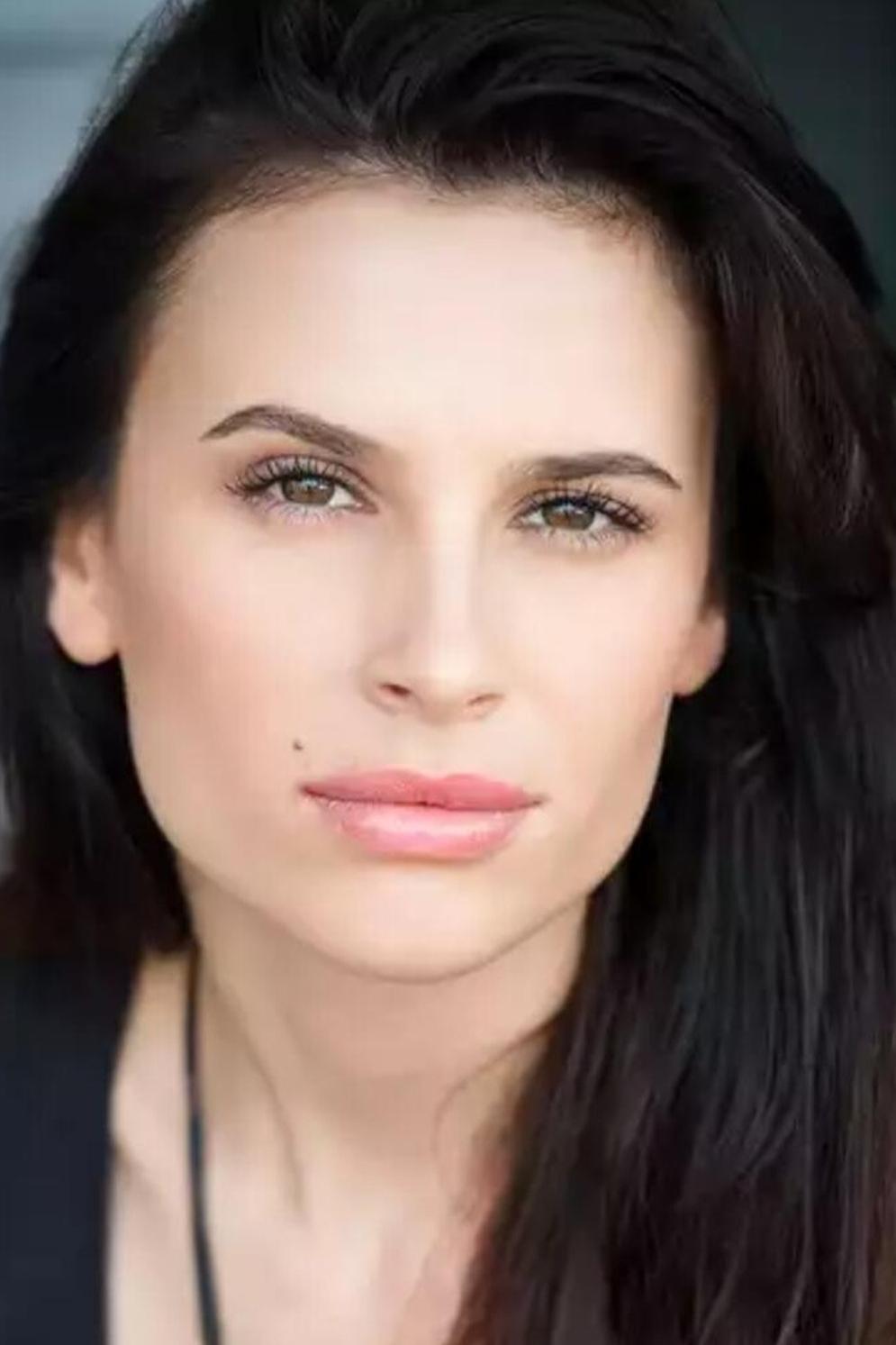 Full credits of "Dora and the Lost City of Gold " - FilmAffinity