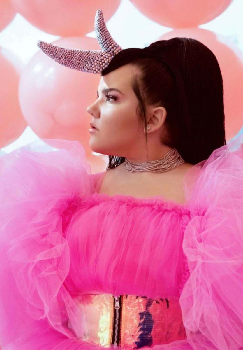 Netta: Bassa Sababa (Music Video) (2019) - FilmAffinity