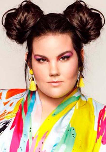 Sección visual de Netta: Toy (Vídeo musical) - FilmAffinity