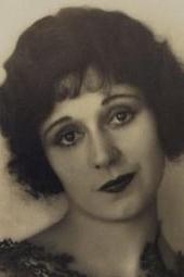 Nola Luxford - FilmAffinity