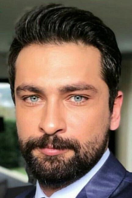 Onur Tuna - FilmAffinity