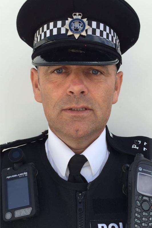 Full credits of "Stath Lets Flats (TV Series)" - FilmAffinity