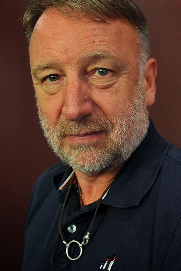 Peter Hook - FilmAffinity