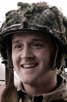 Full credits of "Band of Brothers (TV Miniseries)" - FilmAffinity