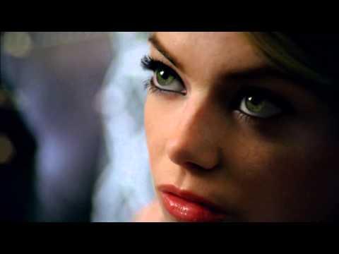 Sección visual de Revlon: Ruby (C) - FilmAffinity