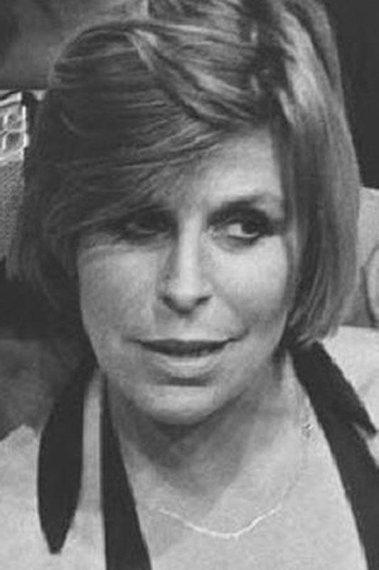 Roberta Custer - FilmAffinity