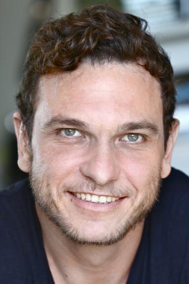 Full credits of "Dracula: A Love Tale " - FilmAffinity