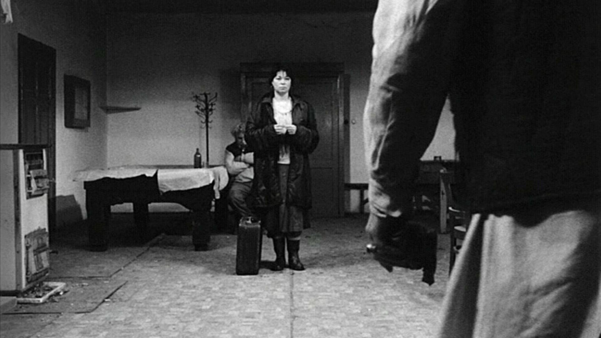 Image gallery for Sátántangó - FilmAffinity