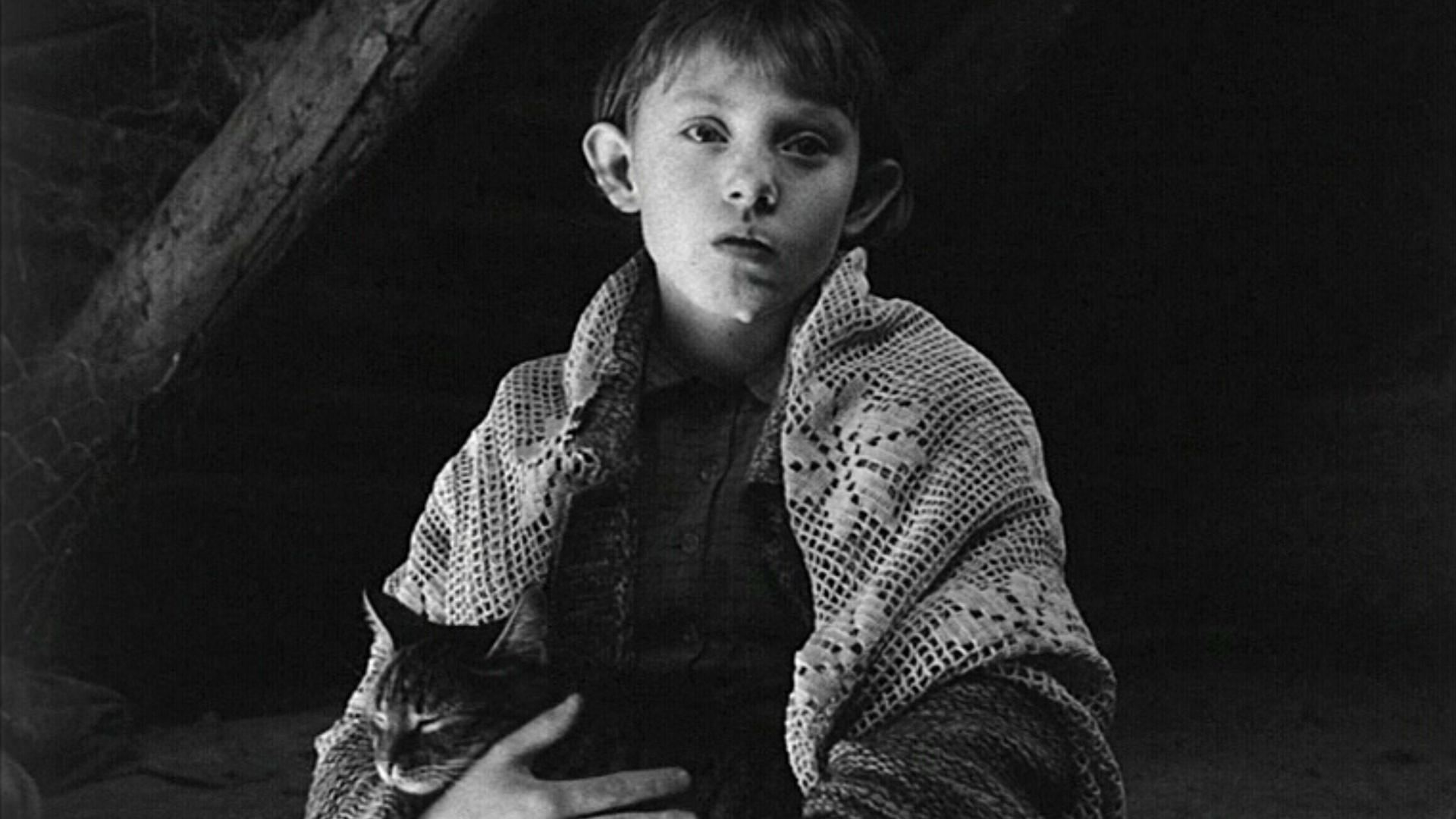 Image gallery for Sátántangó - FilmAffinity