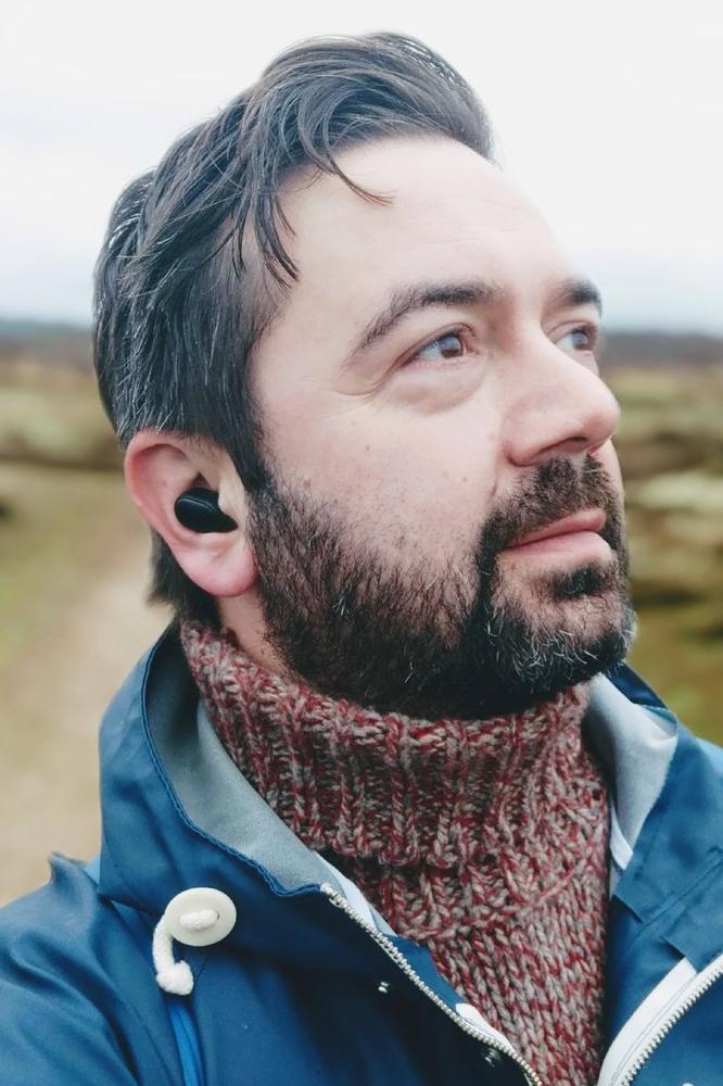 Simon Lowe - FilmAffinity