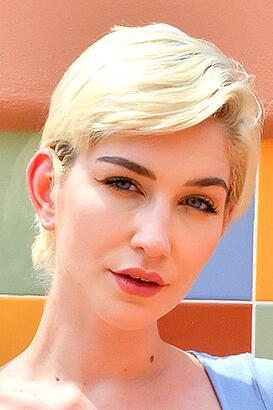 Skye Blue - FilmAffinity