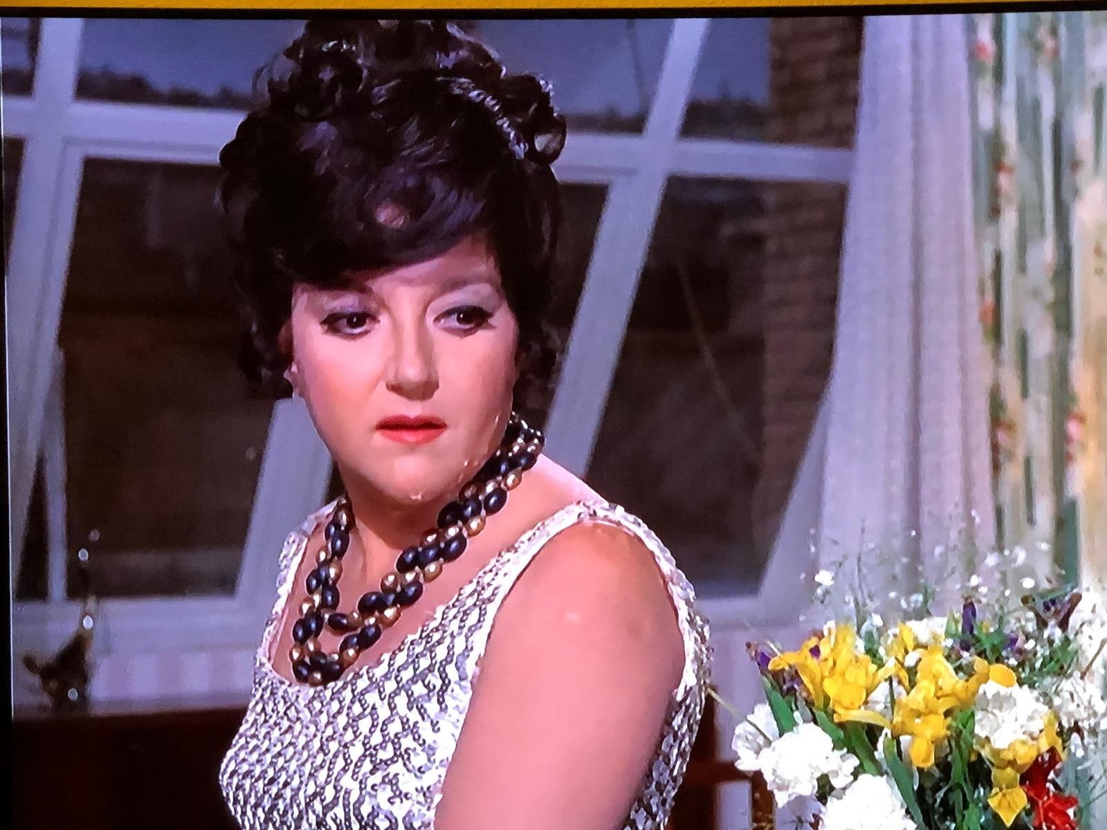 Image gallery for Unmarried and Mother in Life - FilmAffinity