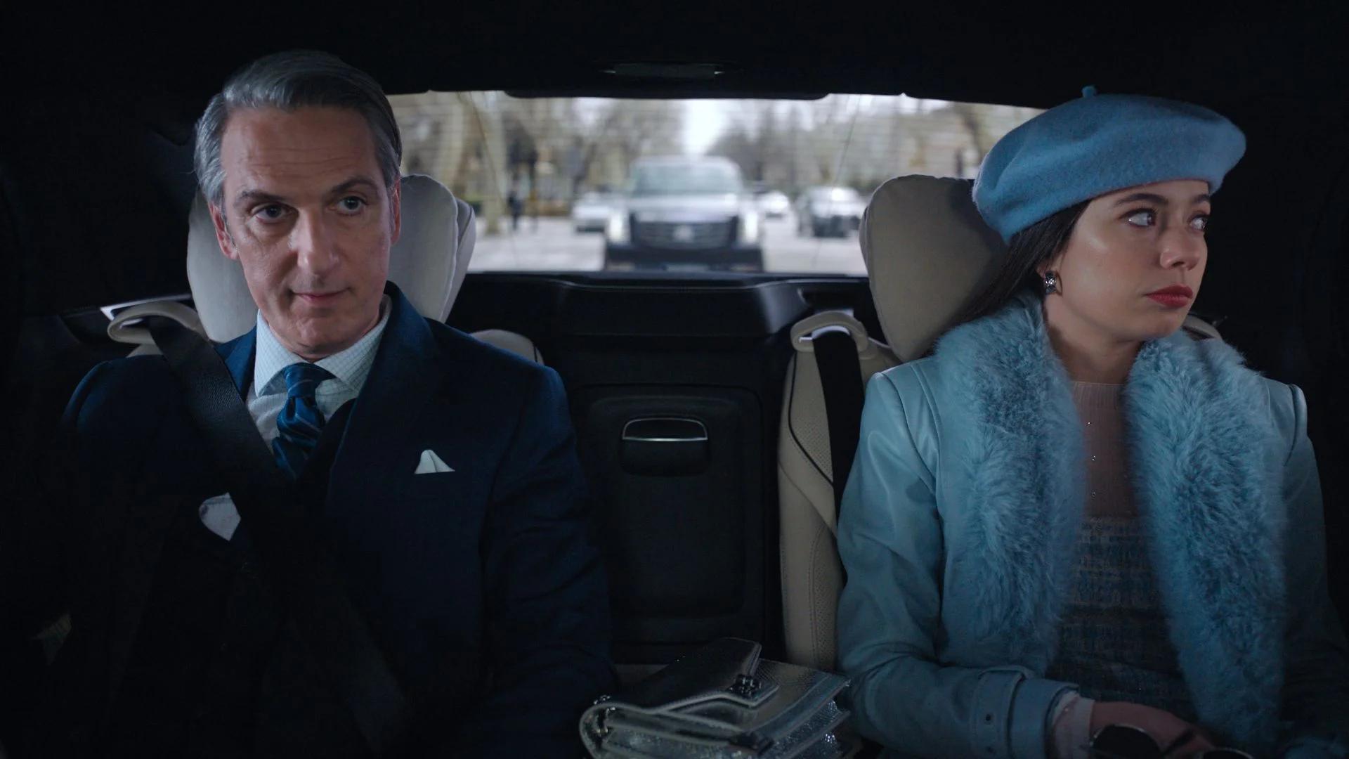 Sección visual de Su majestad (Serie de TV) - FilmAffinity