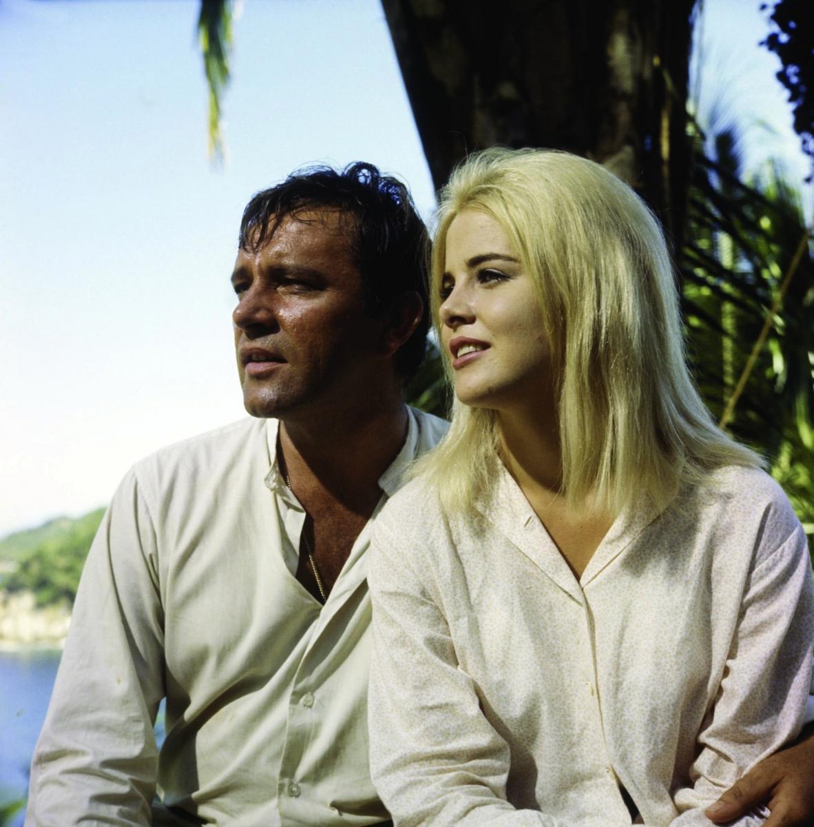 Sección visual de La noche de la iguana - FilmAffinity