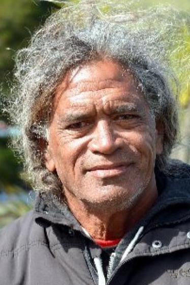 Titus Kinimaka - FilmAffinity