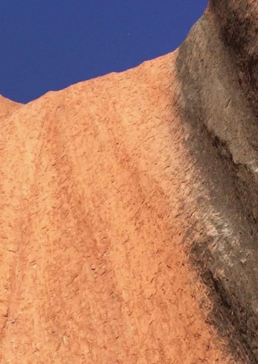 Image gallery for Uluru (S) - FilmAffinity