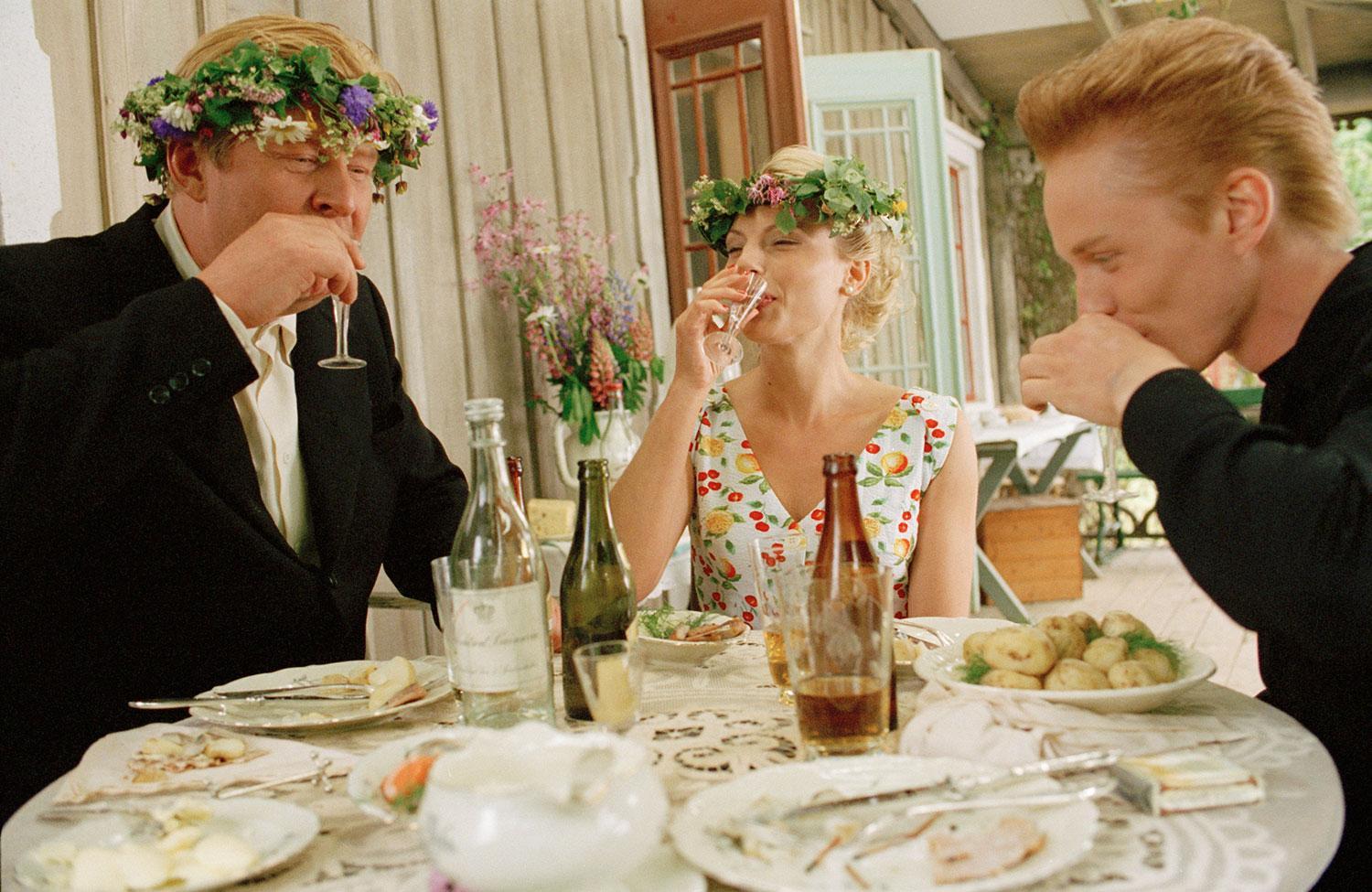 Image gallery for Under the Sun - FilmAffinity