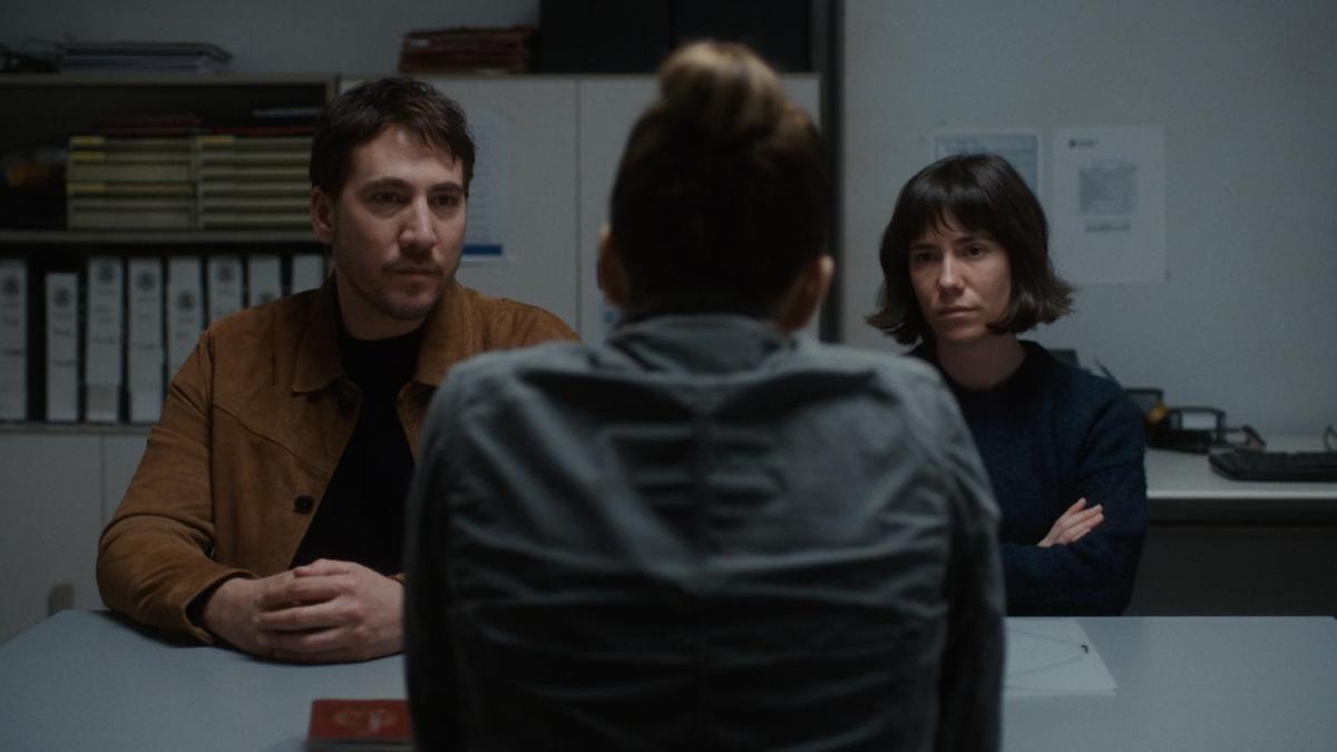 Sección visual de Upon Entry (La llegada) - FilmAffinity