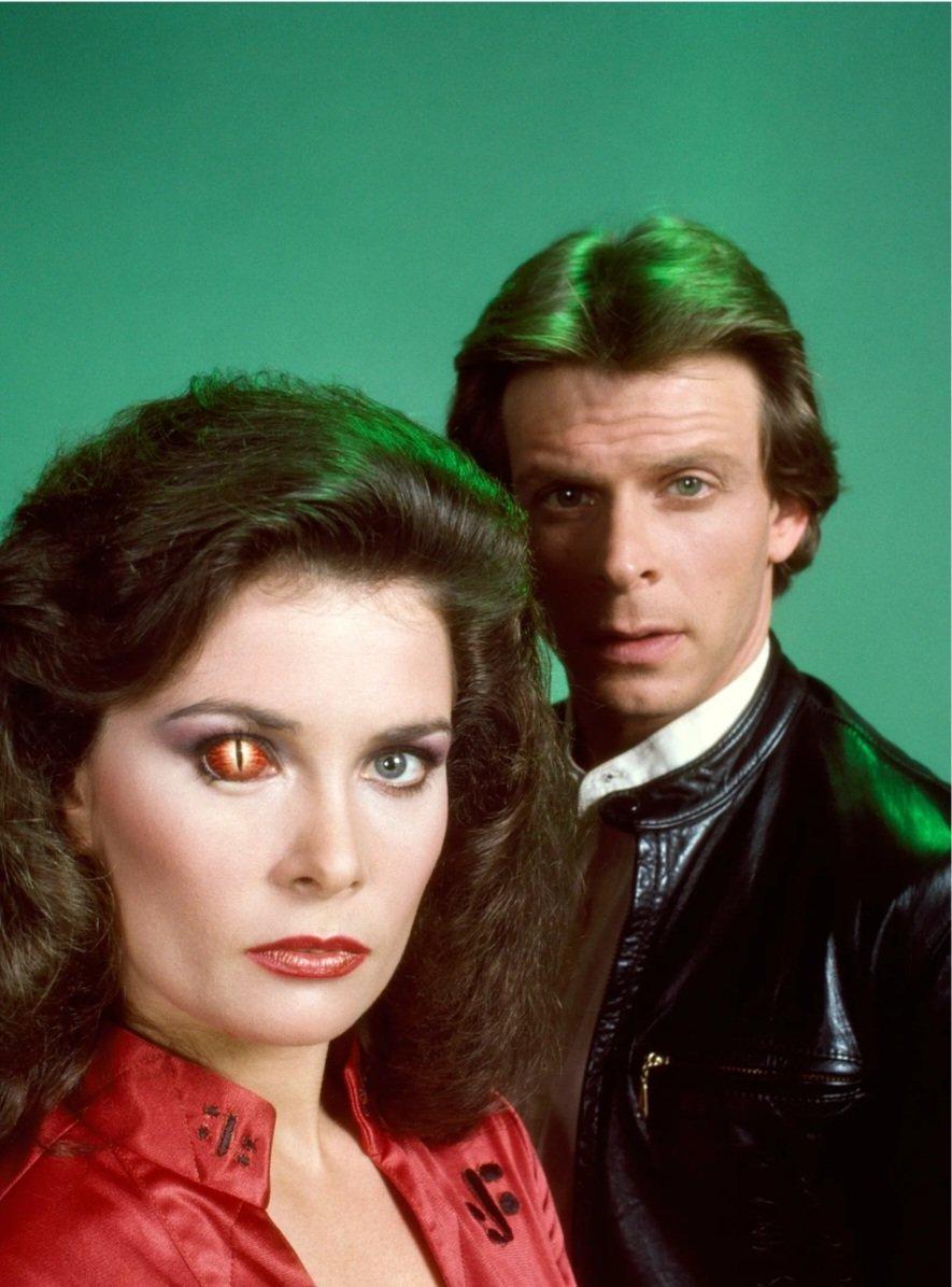 Sección visual de V (Serie de TV) - FilmAffinity