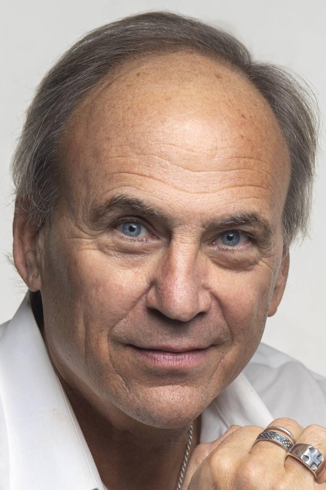 Van Quattro - FilmAffinity