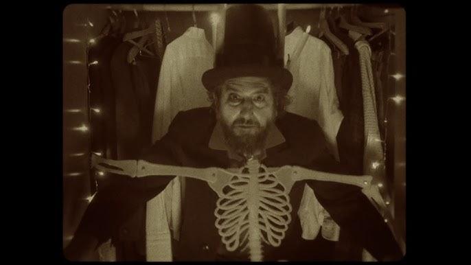 Image gallery for Vinicio Capossela: Voodoo mambo (Music Video ...
