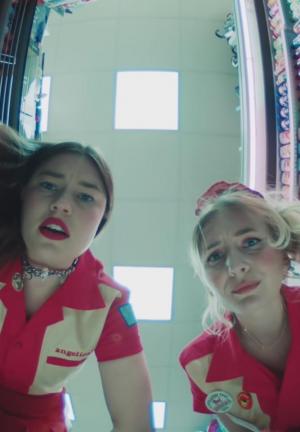 Wet Leg: Ur Mum (Music Video) (2022) - FilmAffinity