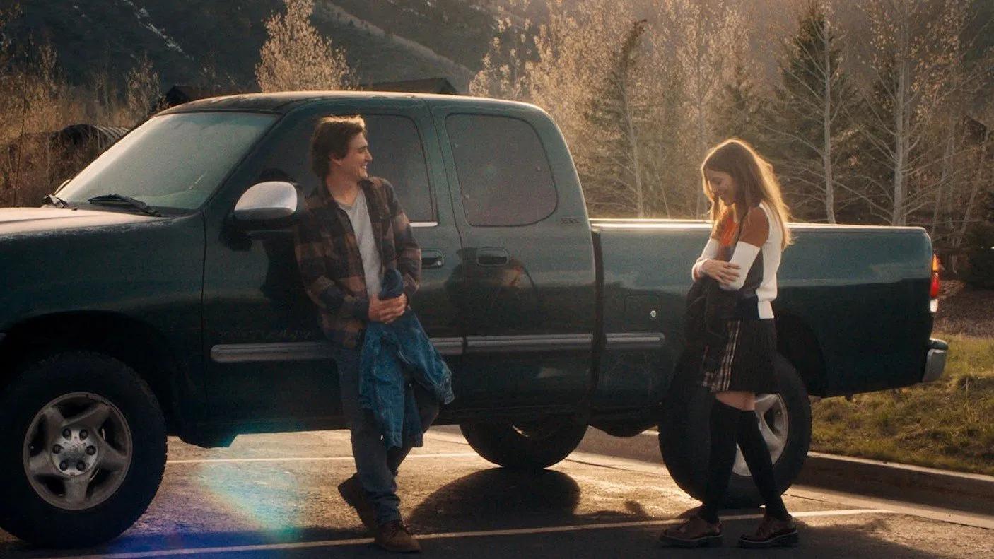 Sección visual de What Comes Around - FilmAffinity