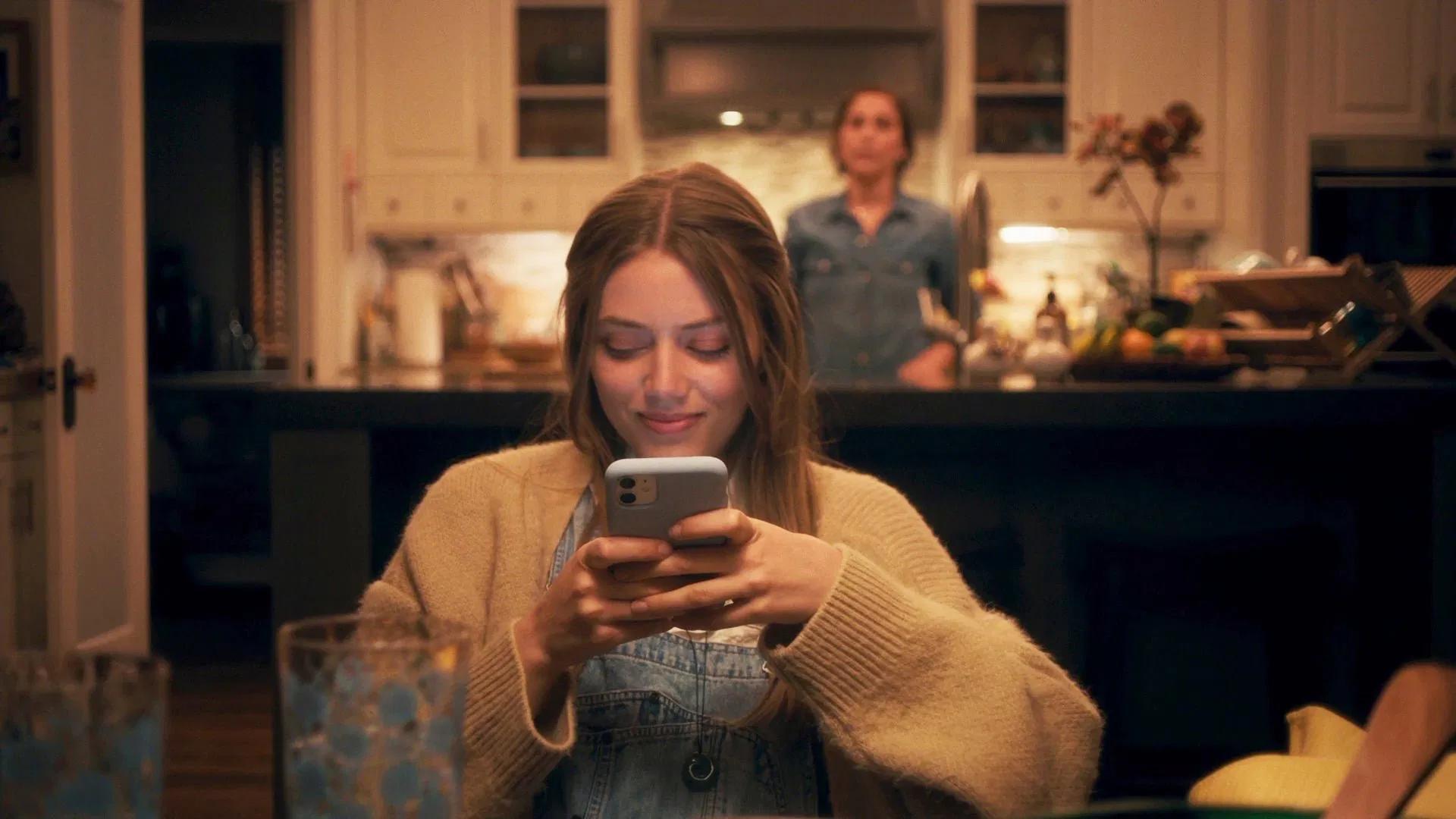 Sección visual de What Comes Around - Filmaffinity