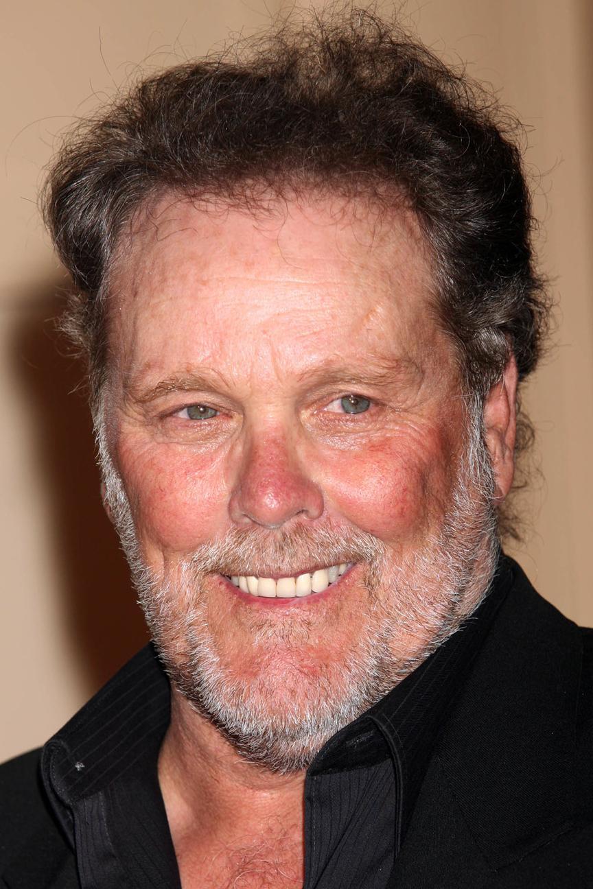 Wings Hauser - FilmAffinity