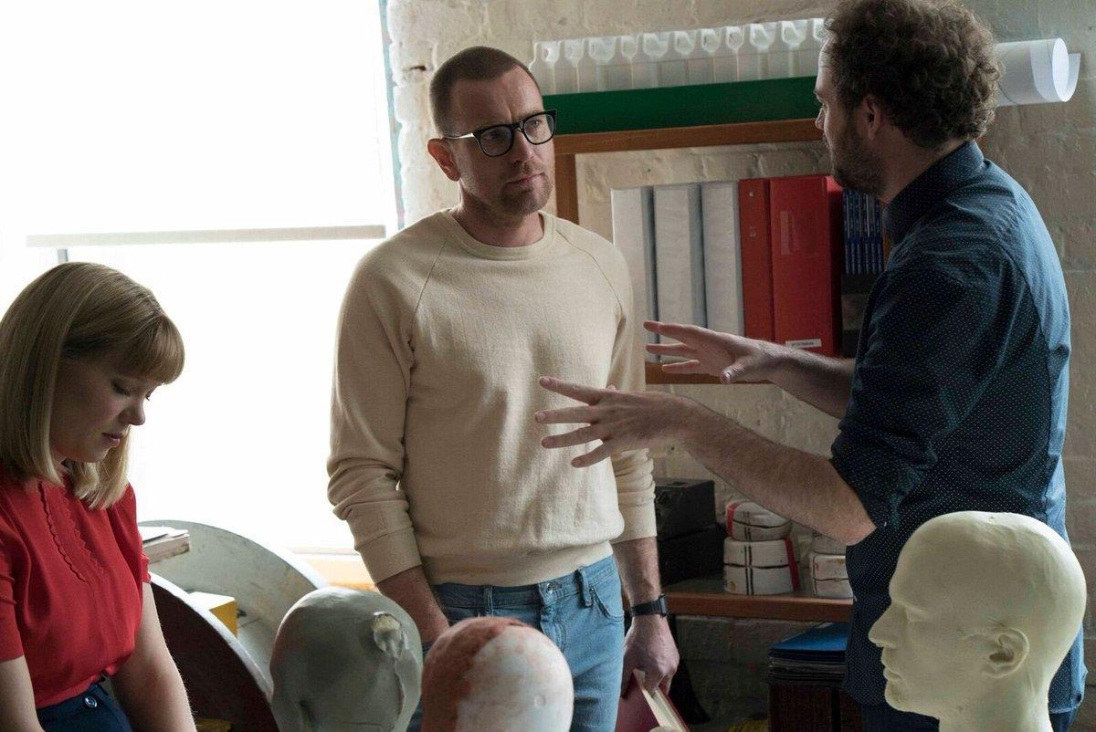 Sección visual de Zoe - FilmAffinity