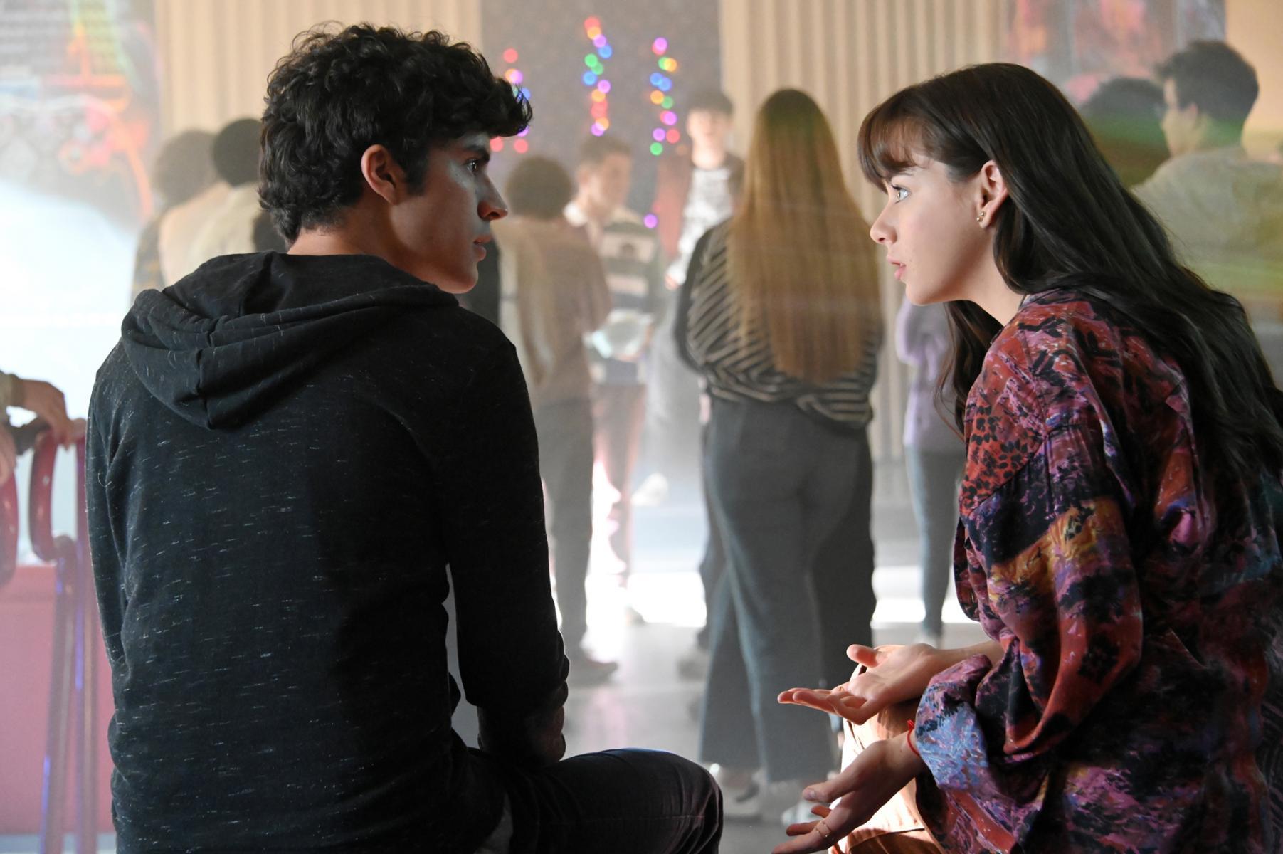 Image gallery for Zoomers (TV Miniseries) - FilmAffinity